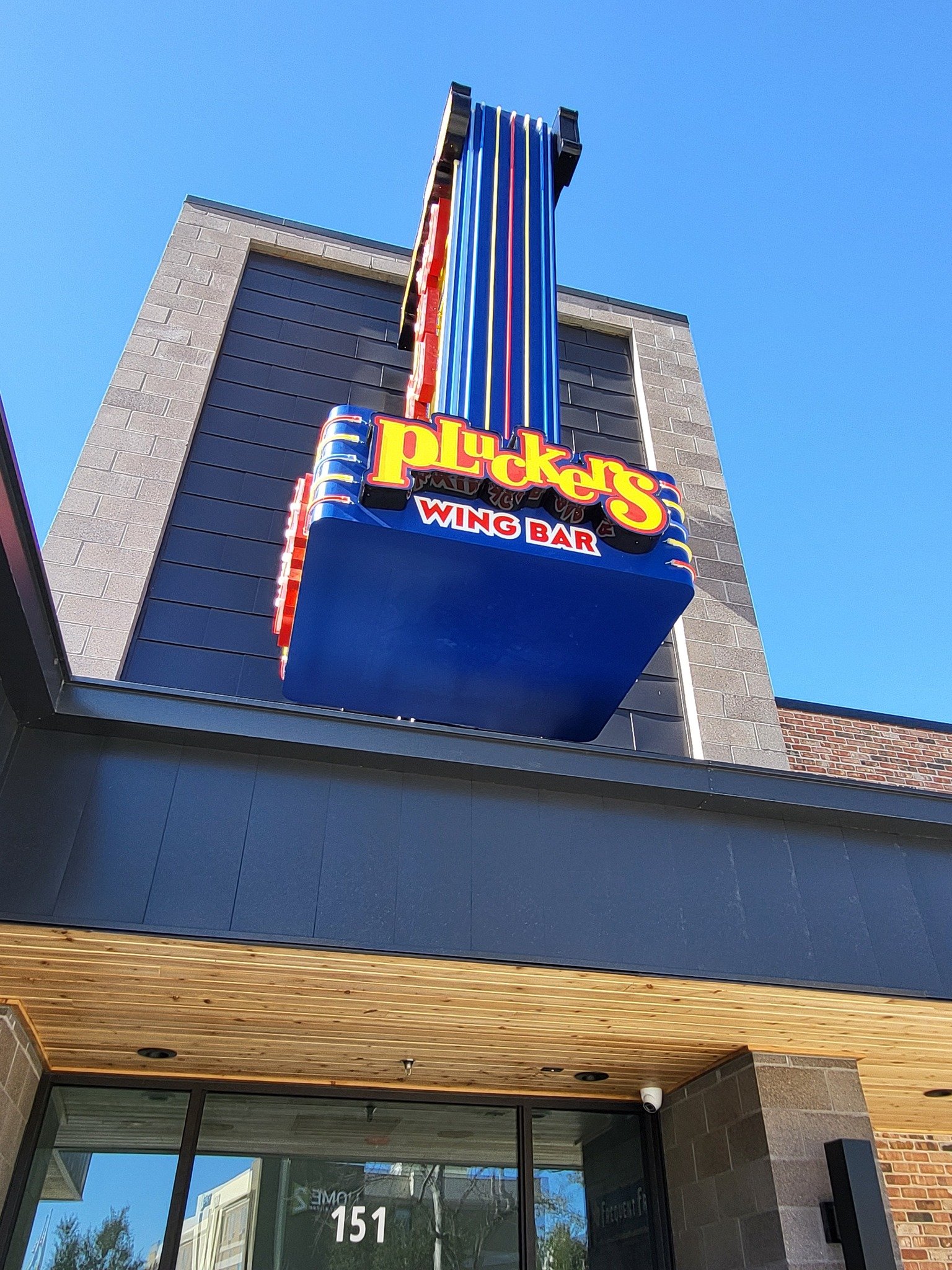 Pluckers Wing Bar to Open 34th Location in Shenandoah on January 26, 2026
